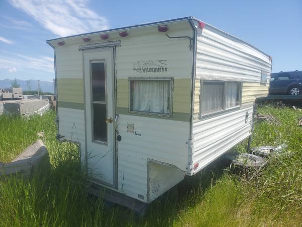 Nice little Western wilderness 8' cabover camper – Car Freak Classics